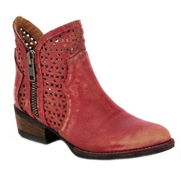 Circle G | Shoes | Circle G By Corral Red Laser Cut Out Shortie Boots ...